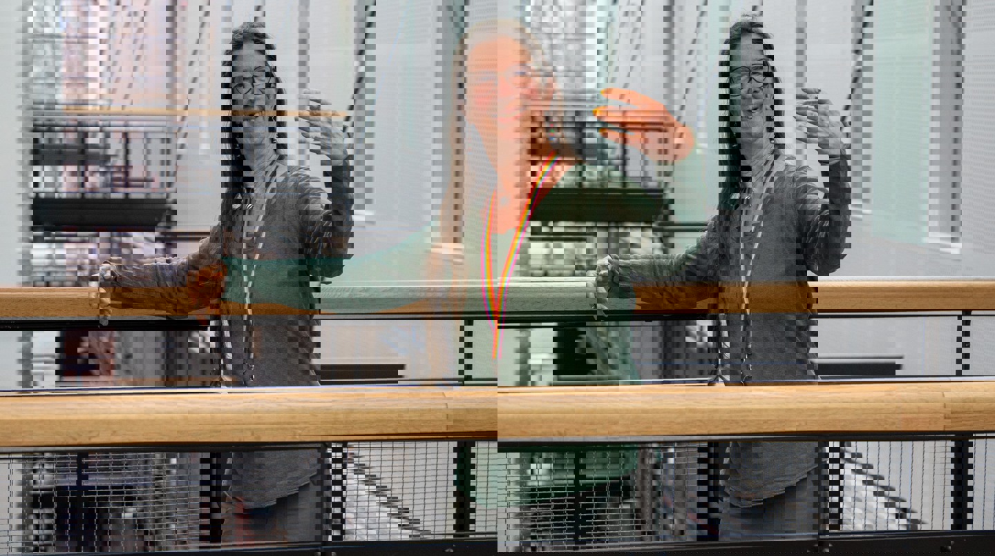 Anna Karin har spenderat mer än 50 år på SKH - Stockholms konstnärliga ...